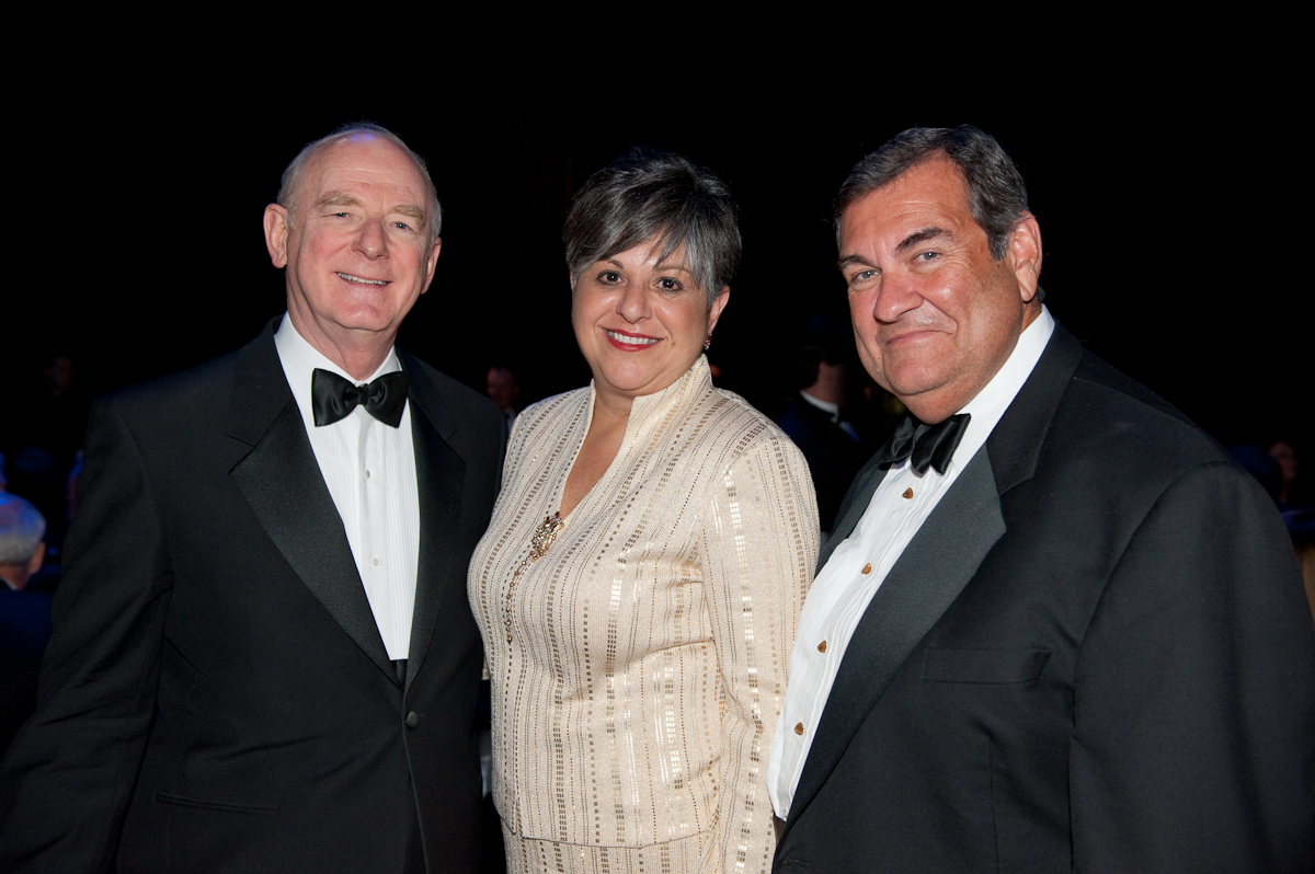 Opera Royalty Honors FGO Director Heuer’s 25th