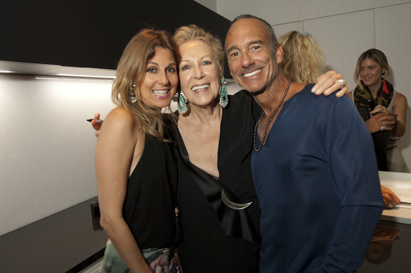 Iran Issa-Khan Book Signing: a Fabulous Success!