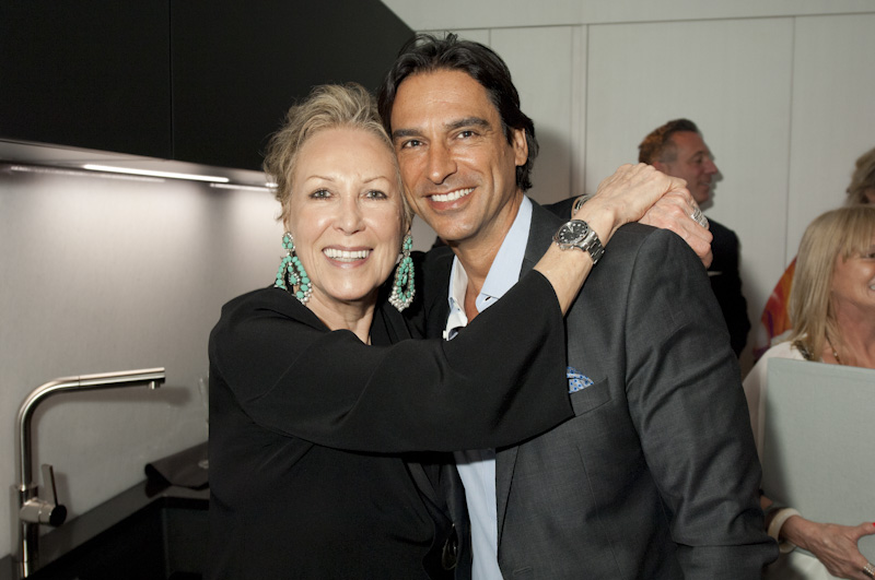 Iran Issa-Khan Book Signing: a Fabulous Success!